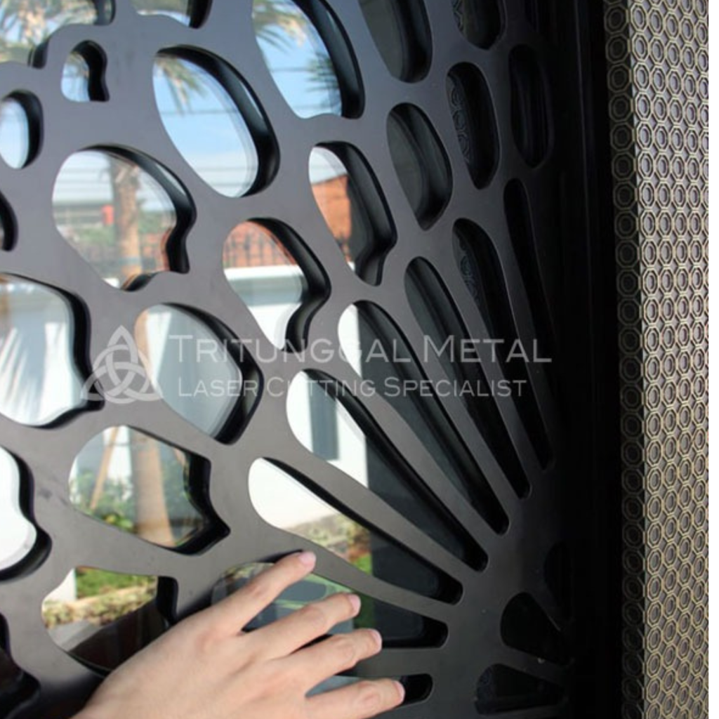 pintu laser cutting display – Tritunggal Metal